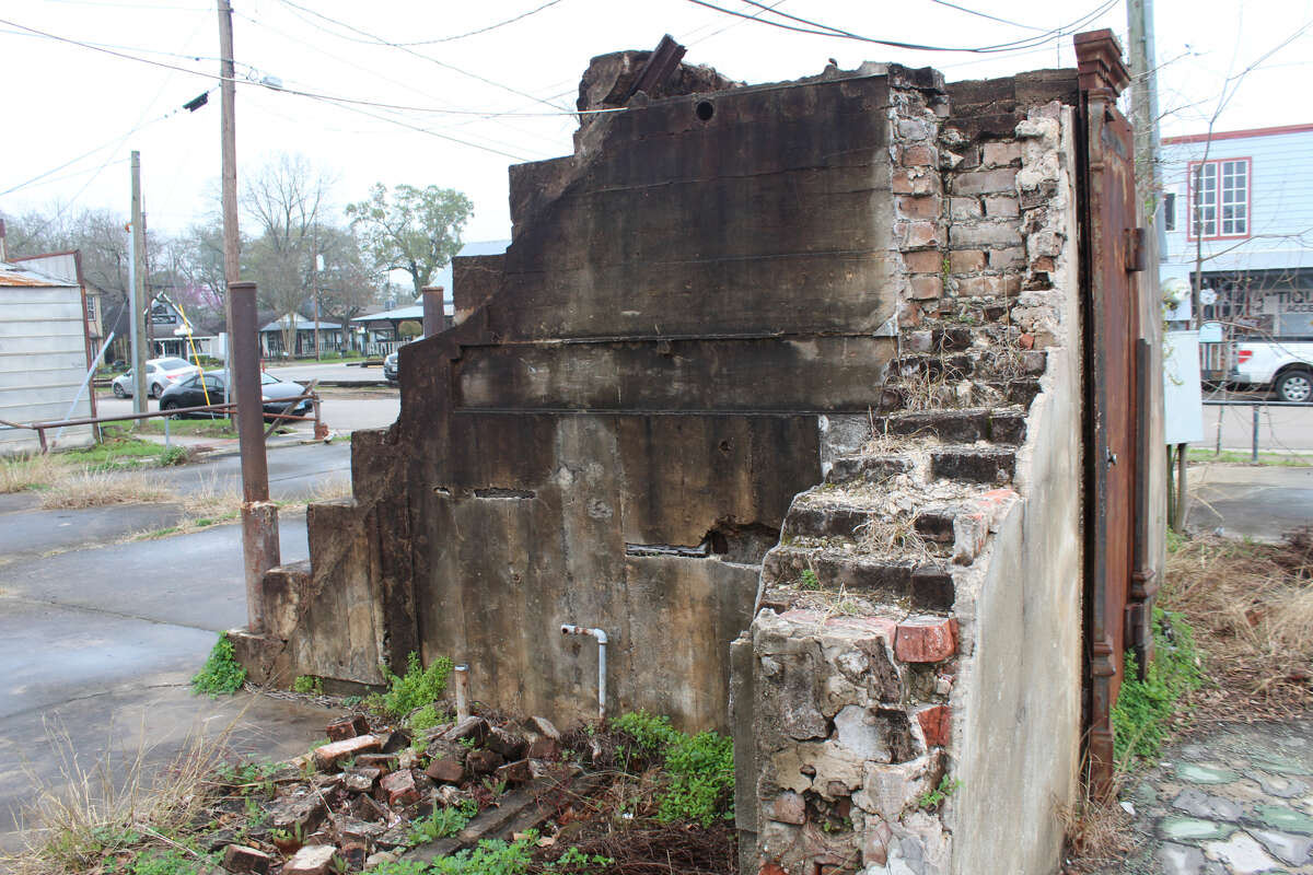 Antique vault in downtown Tomball explained, mascot statue too