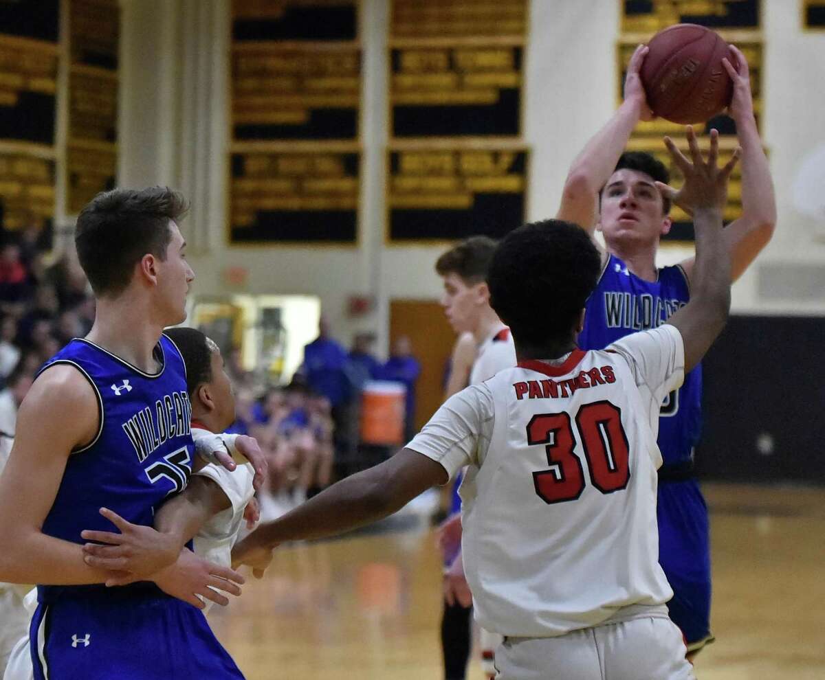 Cromwell downs East Lyme in OT for Shoreline Conference title