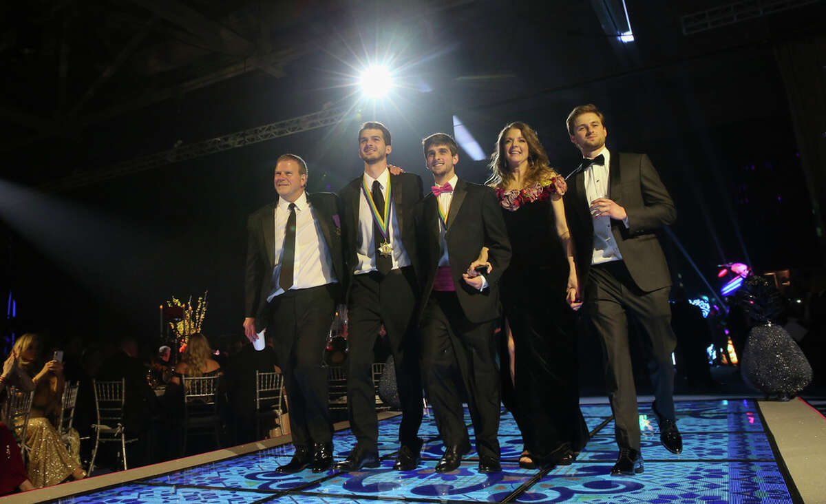 VIP view: Usher performs, Blayne Fertitta crowned queen at San Luis ...