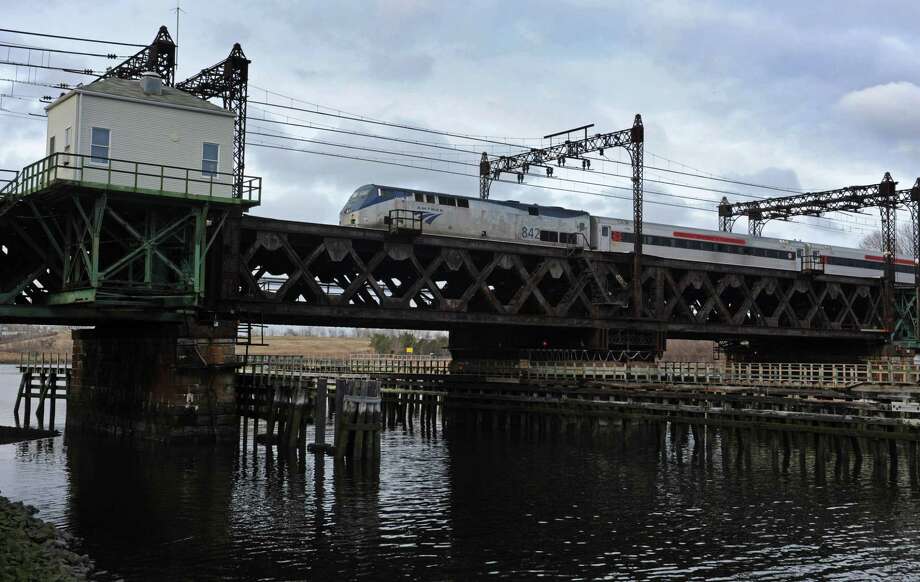 Walk Bridge debate focuses on river’s ‘navigable’ designation - The Hour