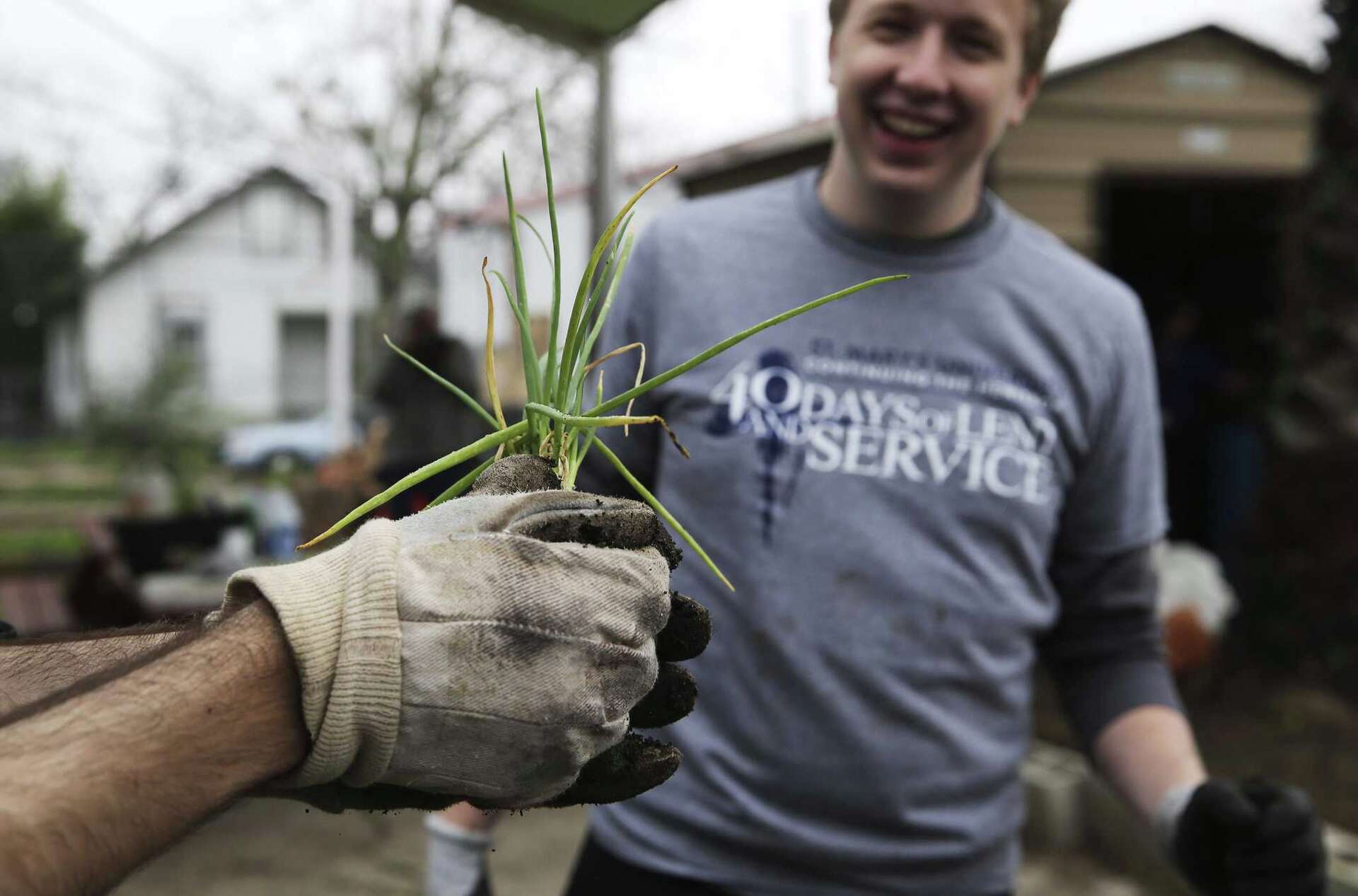 Hundreds of volunteers take part in 40 Days of Lent and Service