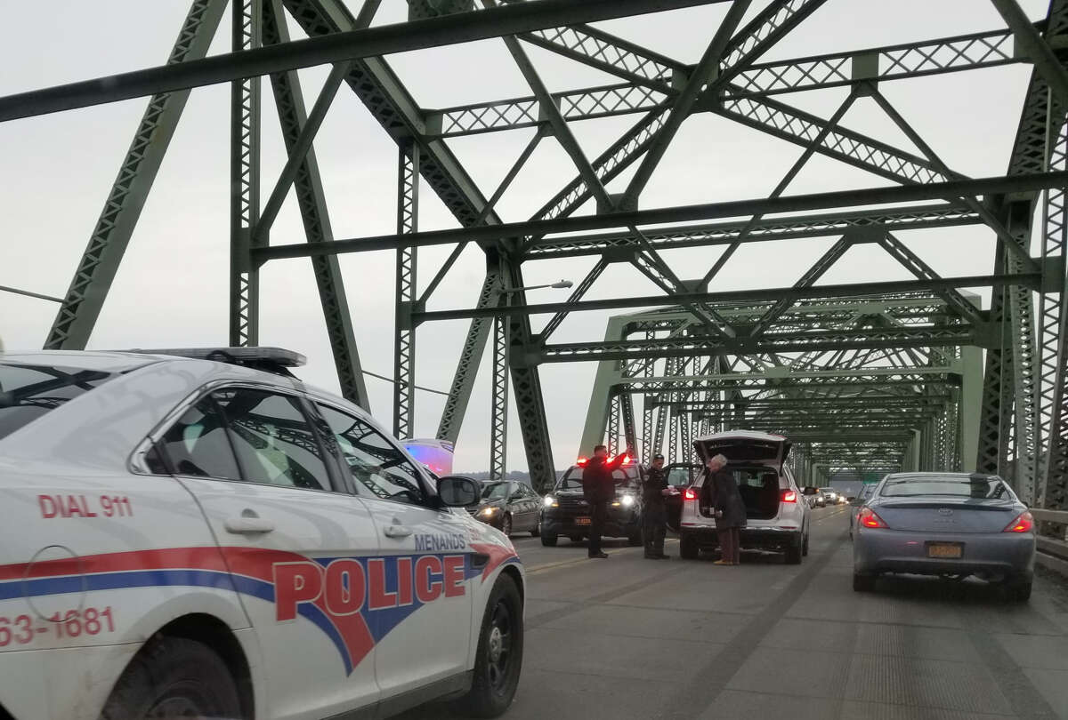 Police investigate jump from Troy-Menands Bridge