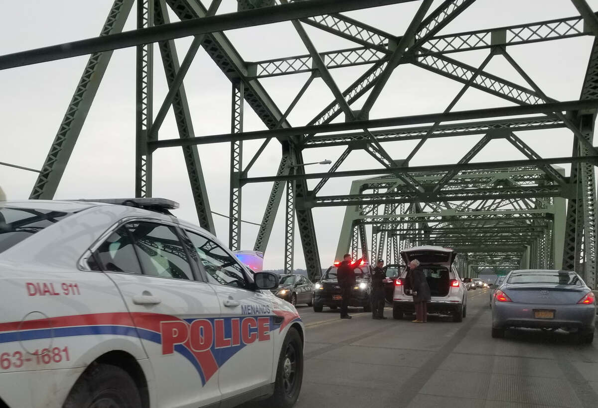 Police investigate jump from Troy-Menands Bridge