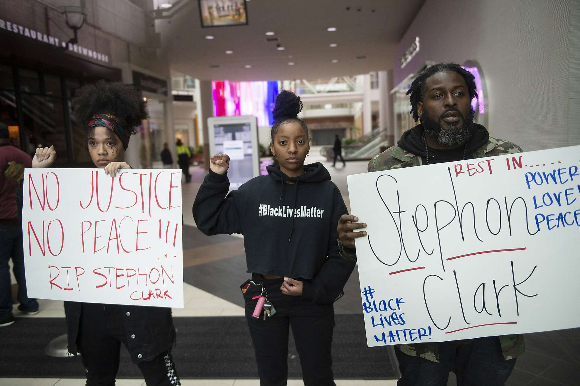 Stephon Clark’s family pledges to seek justice after Sacramento police ...