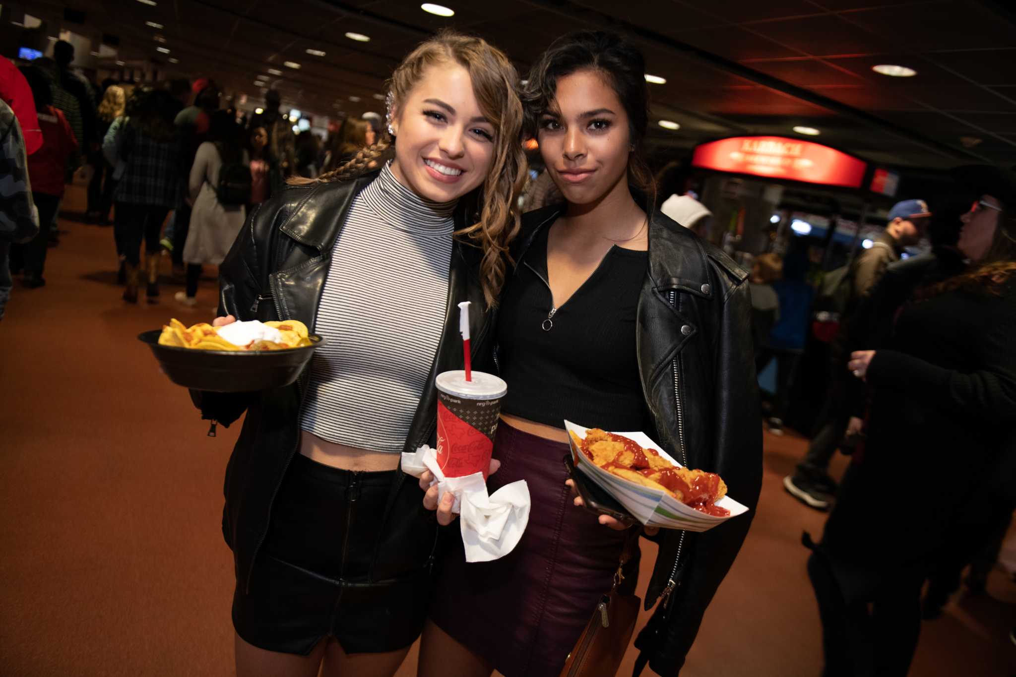 Tim McGraw brings superstar shine and Clay Walker to ninth RodeoHouston ...