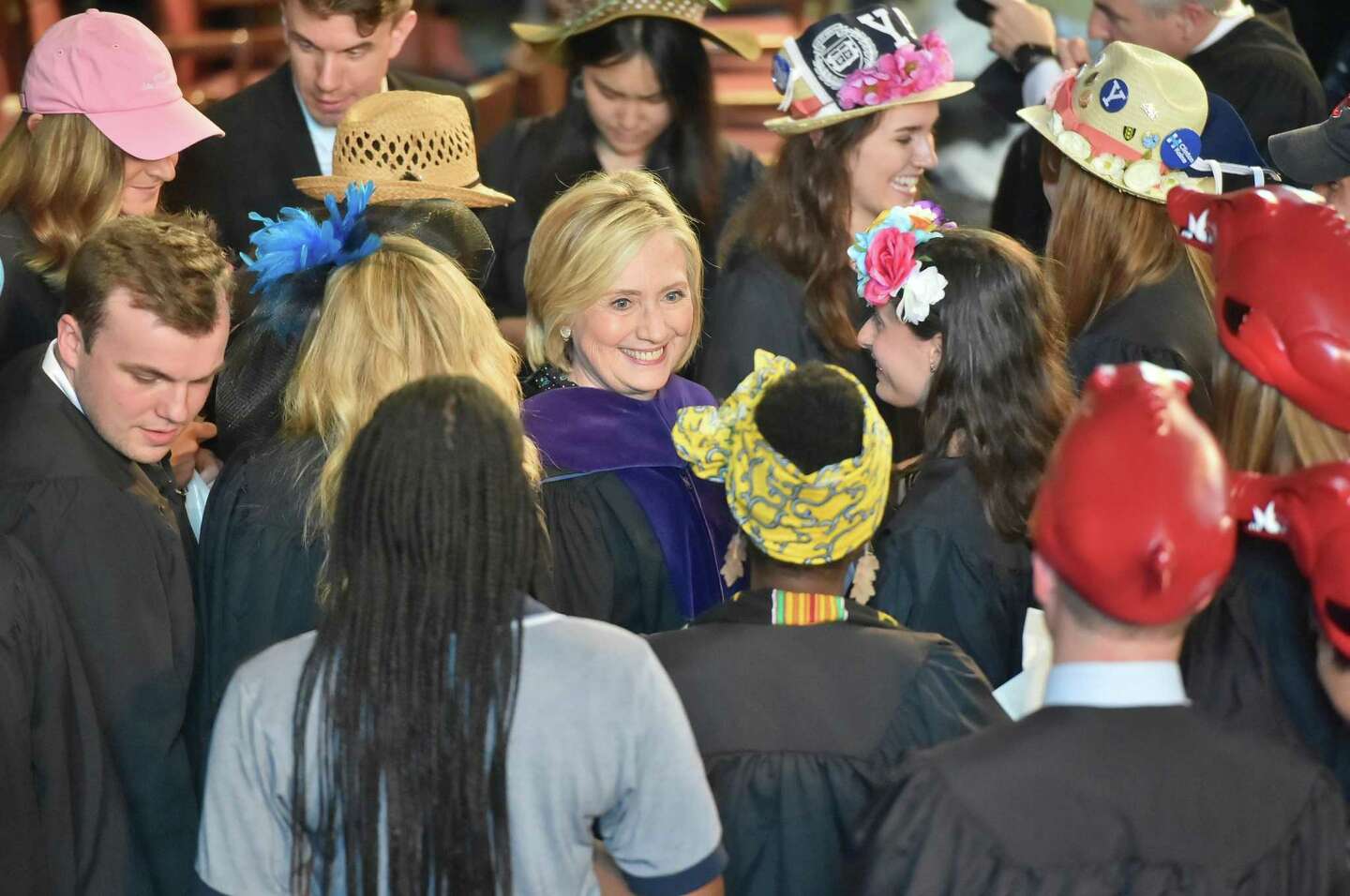 Hillary Clinton tells Yale seniors they need resiliency to meet ...