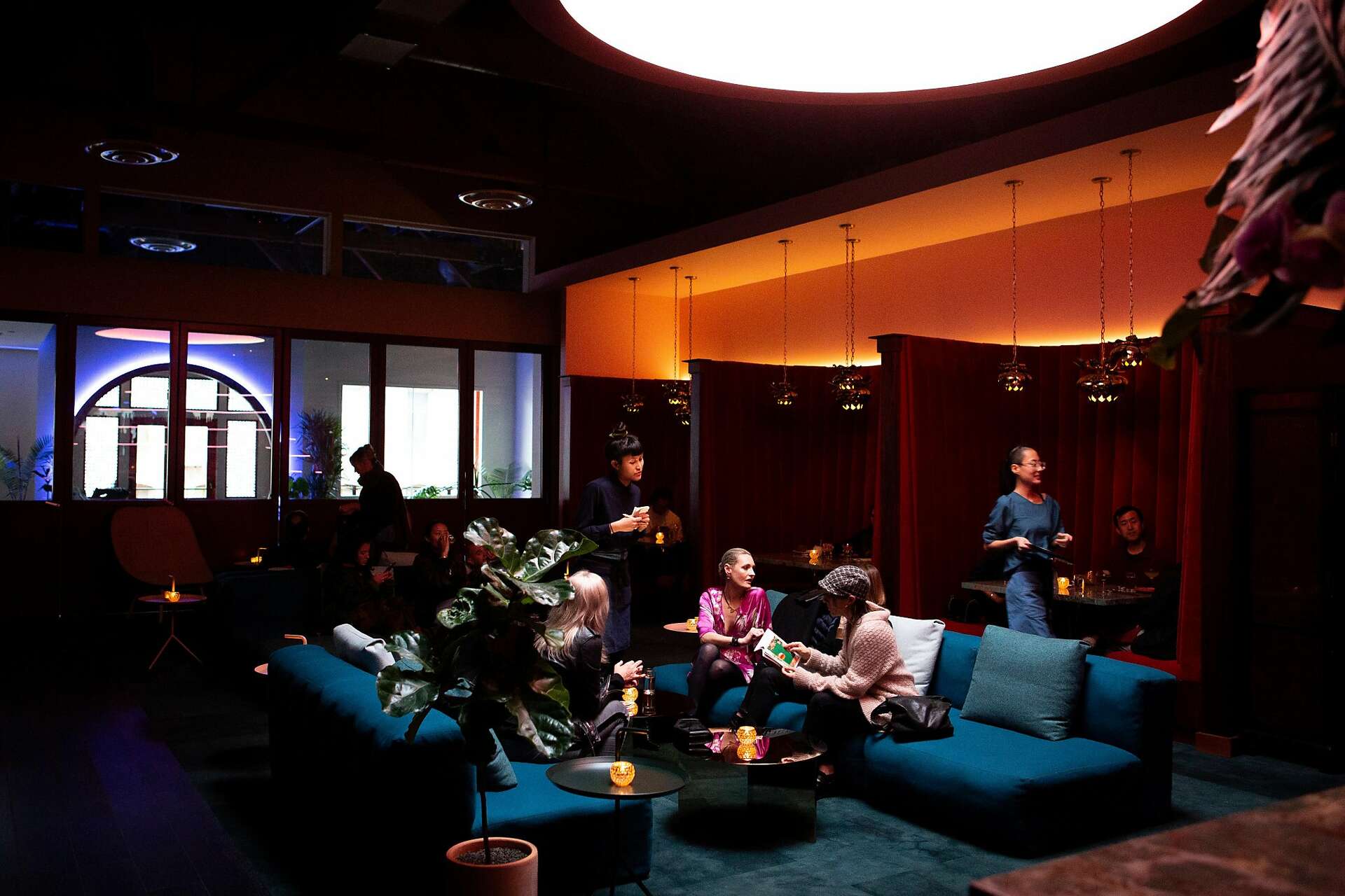 Mister Jiu’s sequel Moongate Lounge opens in Chinatown