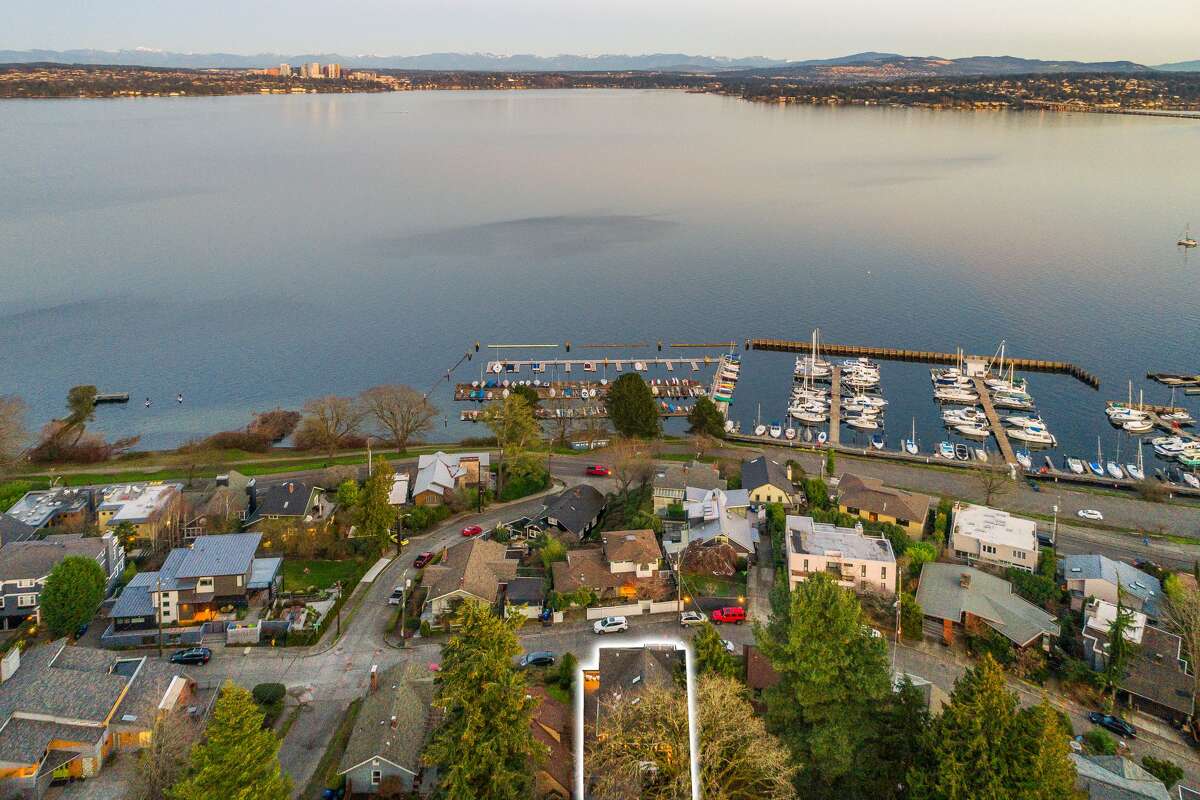 $1.5M renovated Leschi gem a short walk to Lake Washington