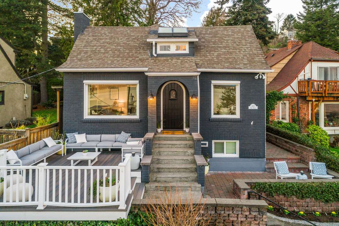 $1.5M renovated Leschi gem a short walk to Lake Washington