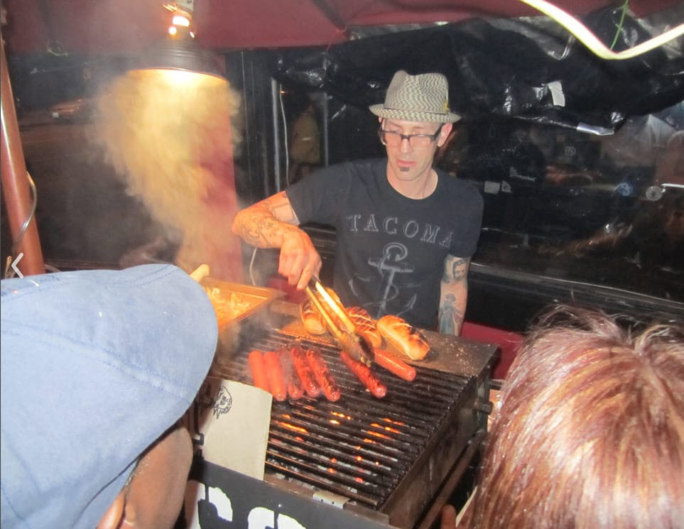 Yelp: 10 best Seattle dogs -- that won't break the bank