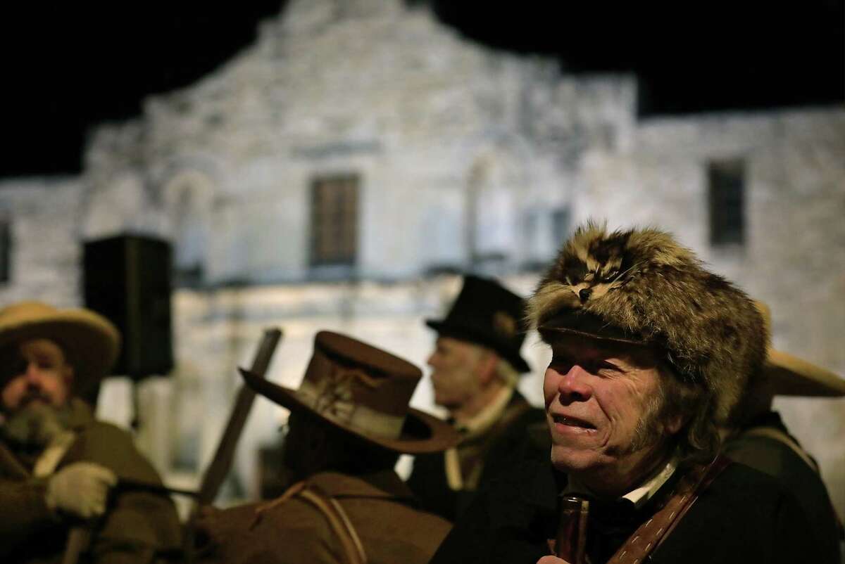 San Antonians and visitors remember Alamo with soul-stirring events as ...