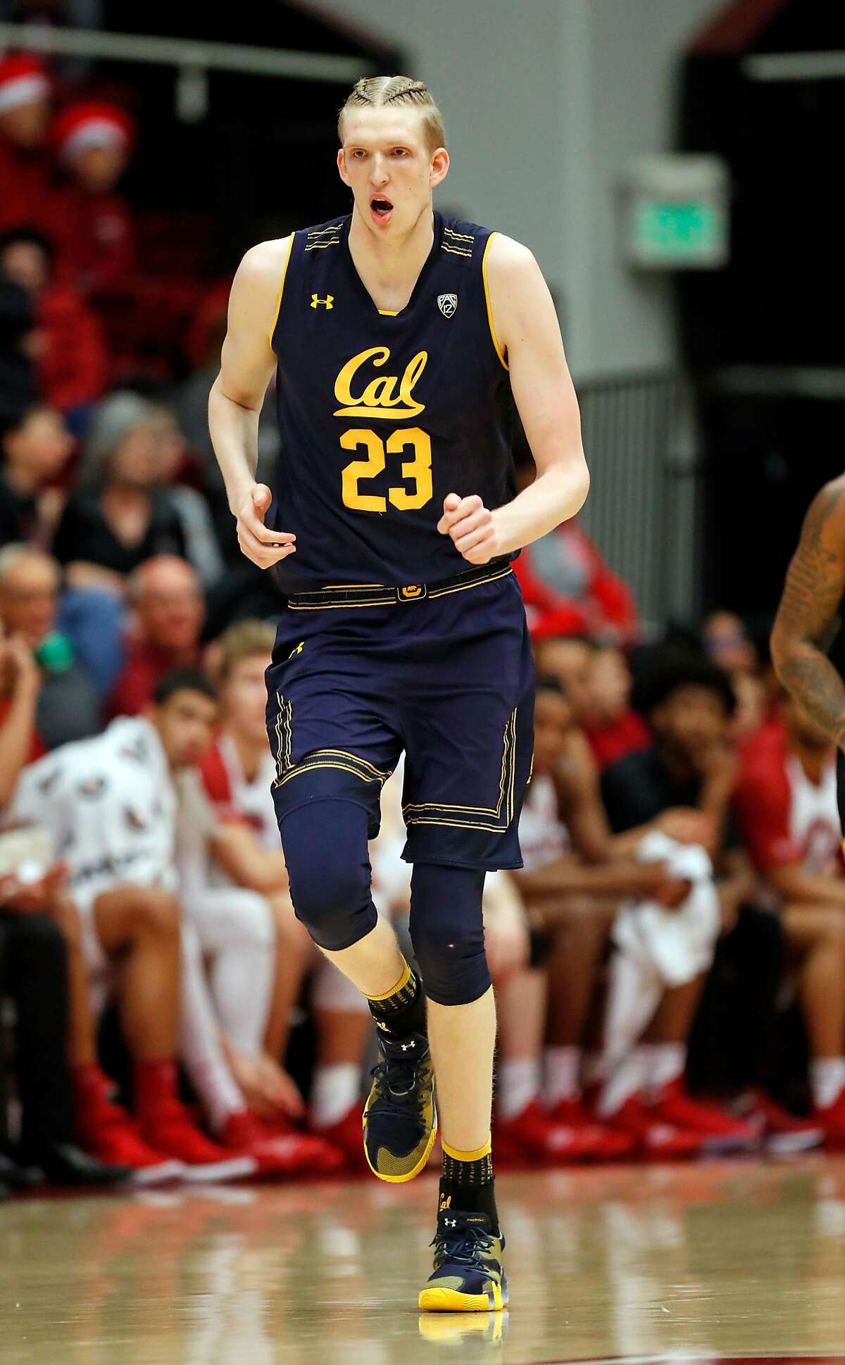 Cal holds off Stanford as Connor Vanover scores 24 points