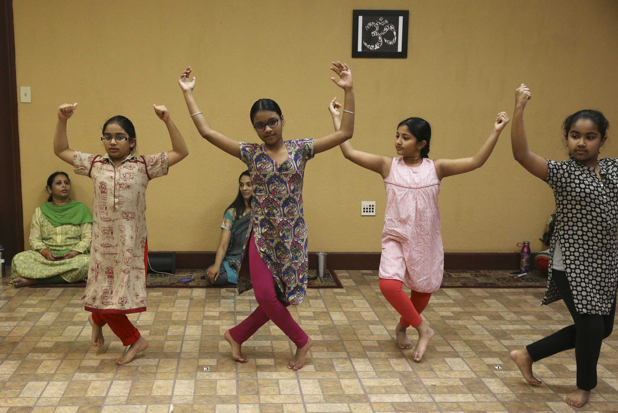 From traditional to Bollywood, Indian dance vibrant in San Antonio