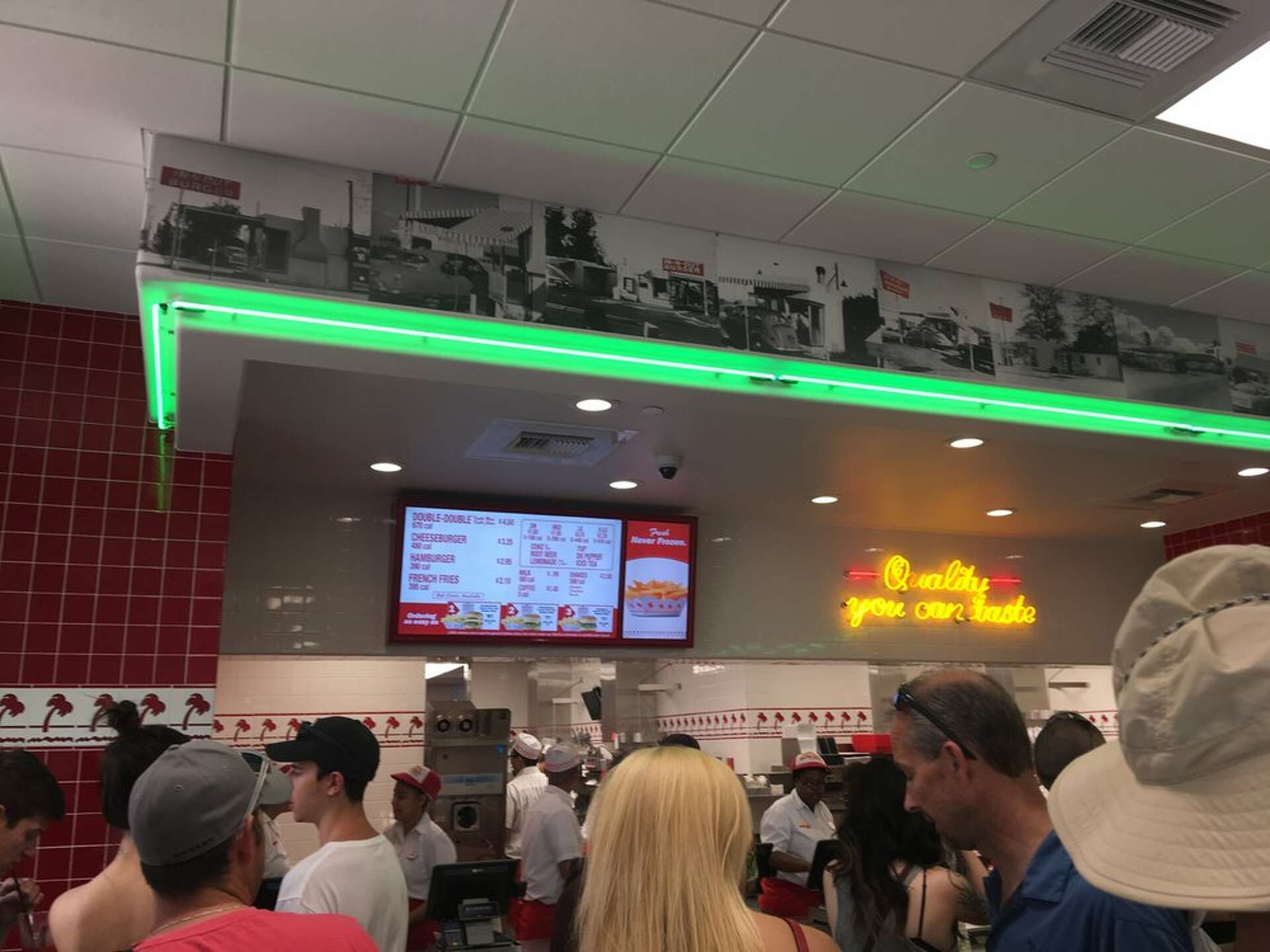 In-N-Out is quietly updating its restaurants. Here's what they look like.