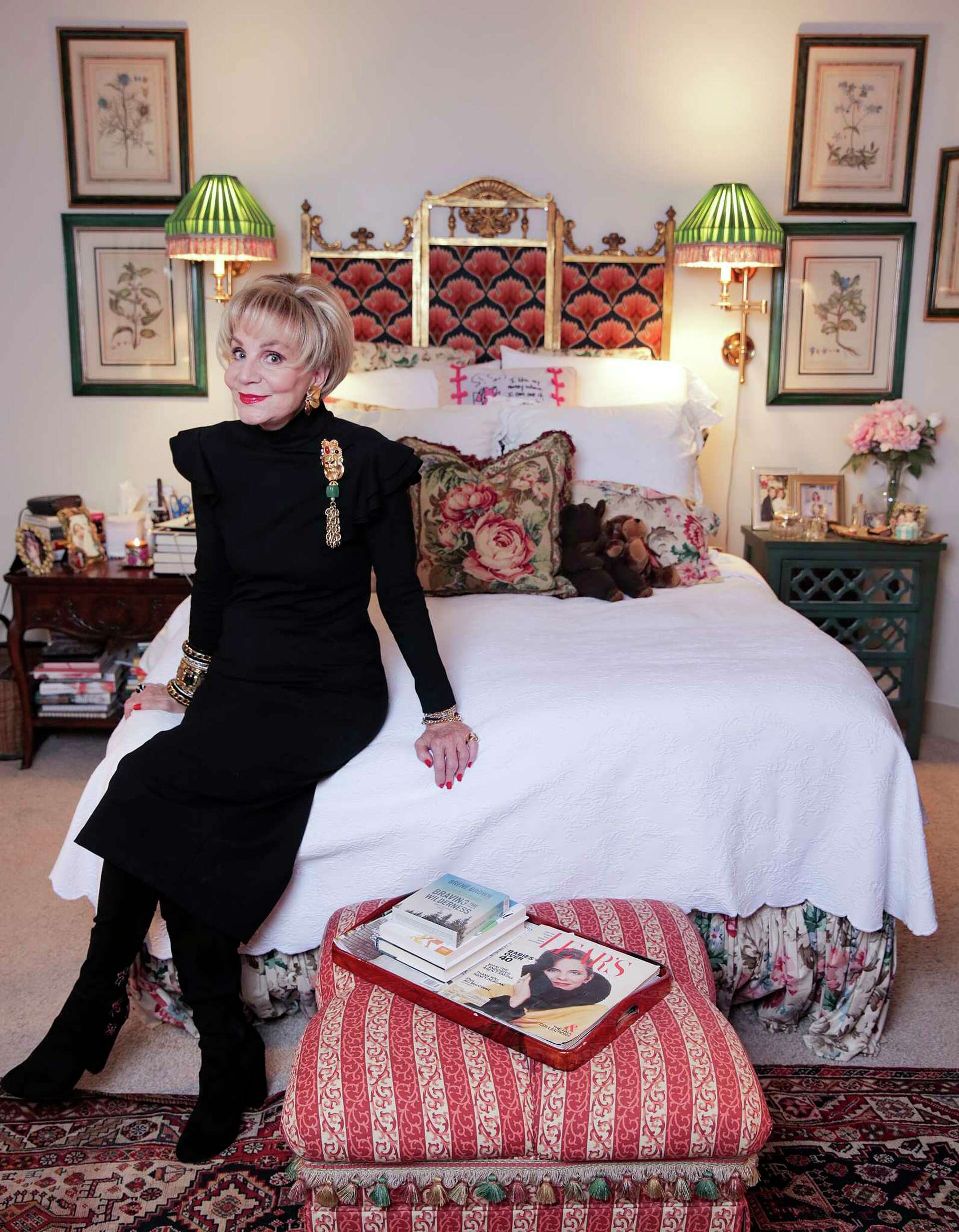 How 800 scarves, fitness, charity and family bring joy to Leisa Holland ...