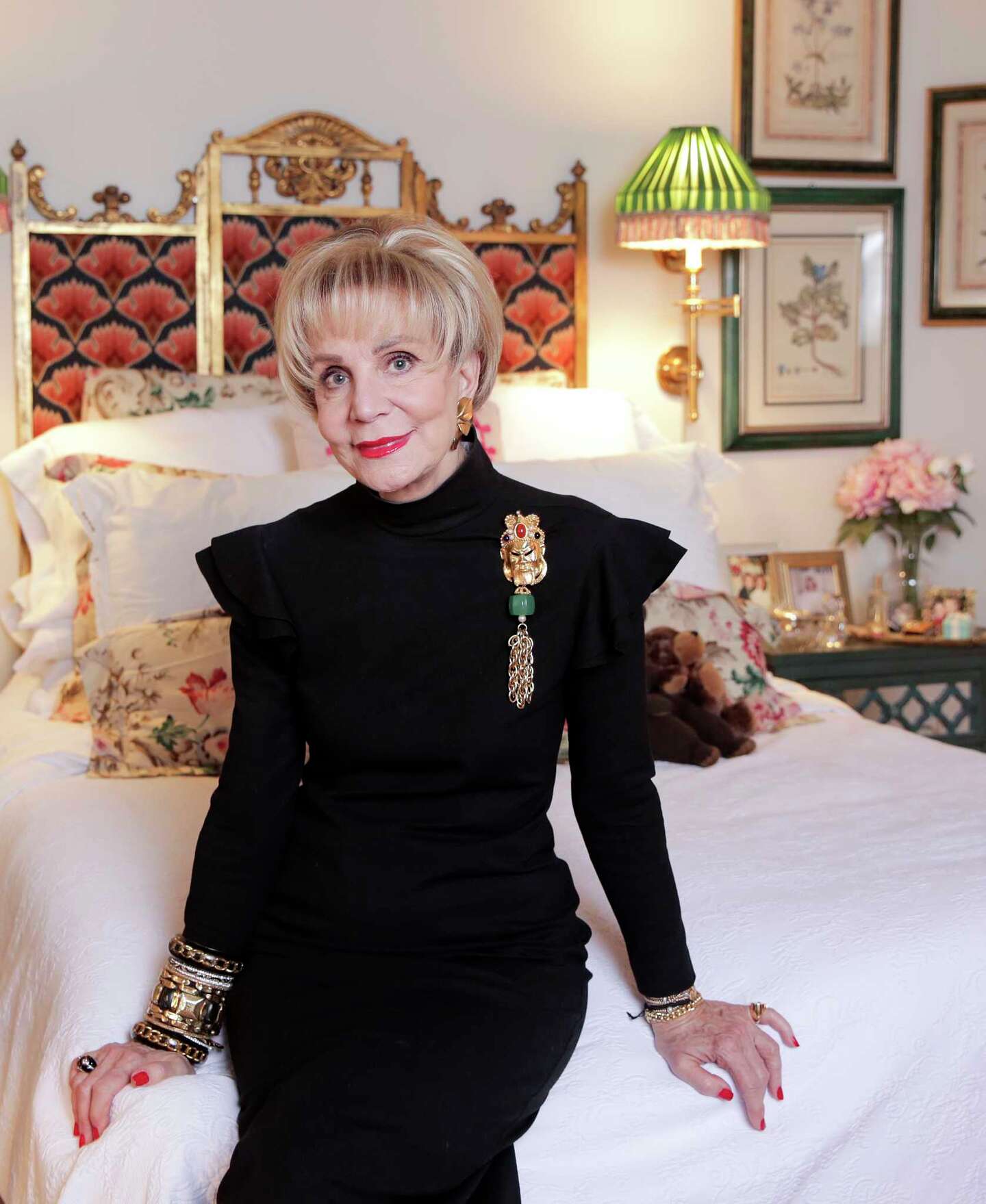 How 800 scarves, fitness, charity and family bring joy to Leisa Holland ...