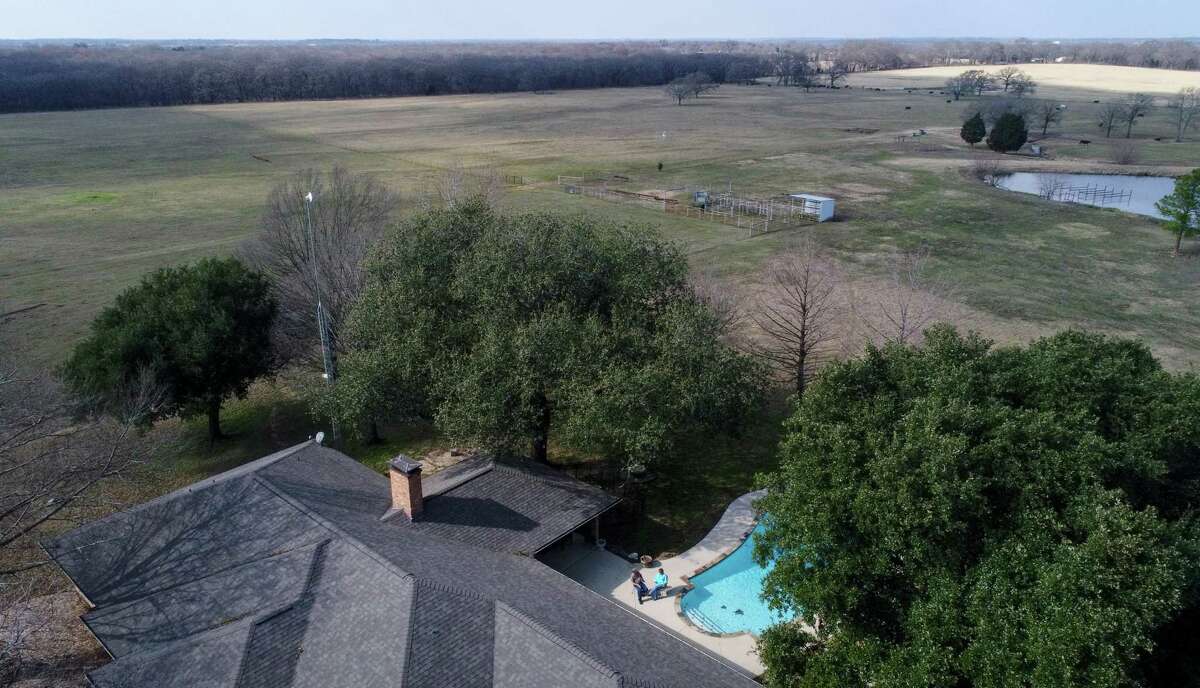 Solar farm divides a ranching community