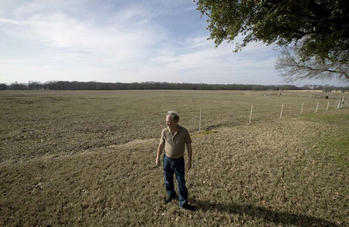 Solar farm divides a ranching community