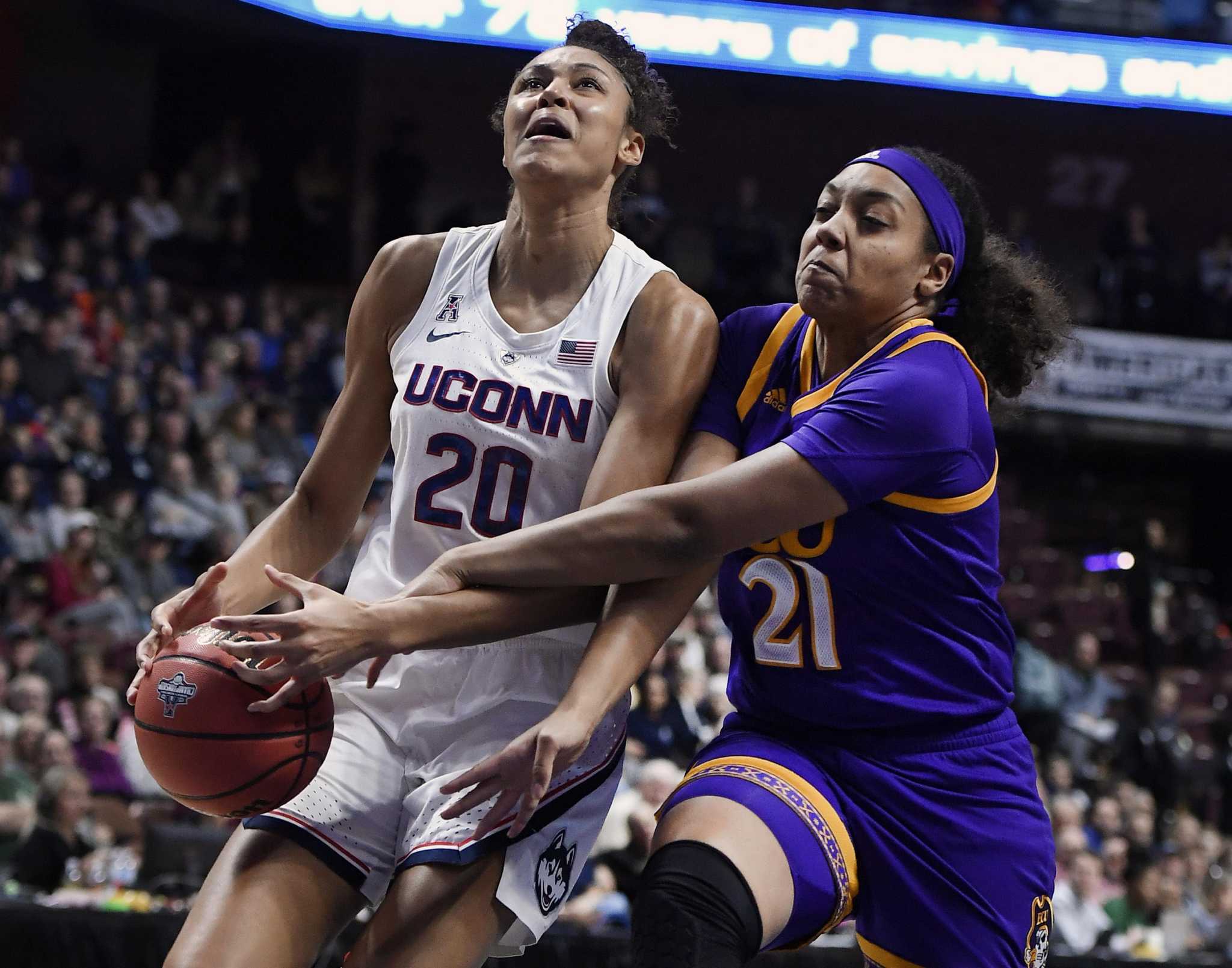 Collier carries UConn to AAC quarterfinal win over ECU
