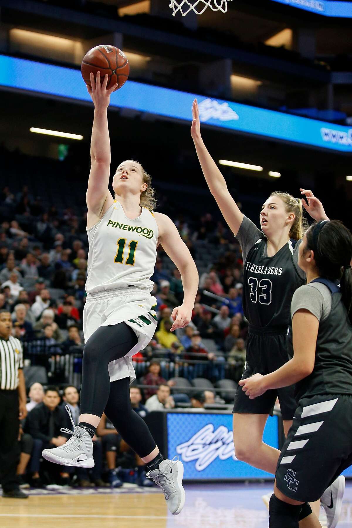 Oakland Tech girls win Division 4 state championship