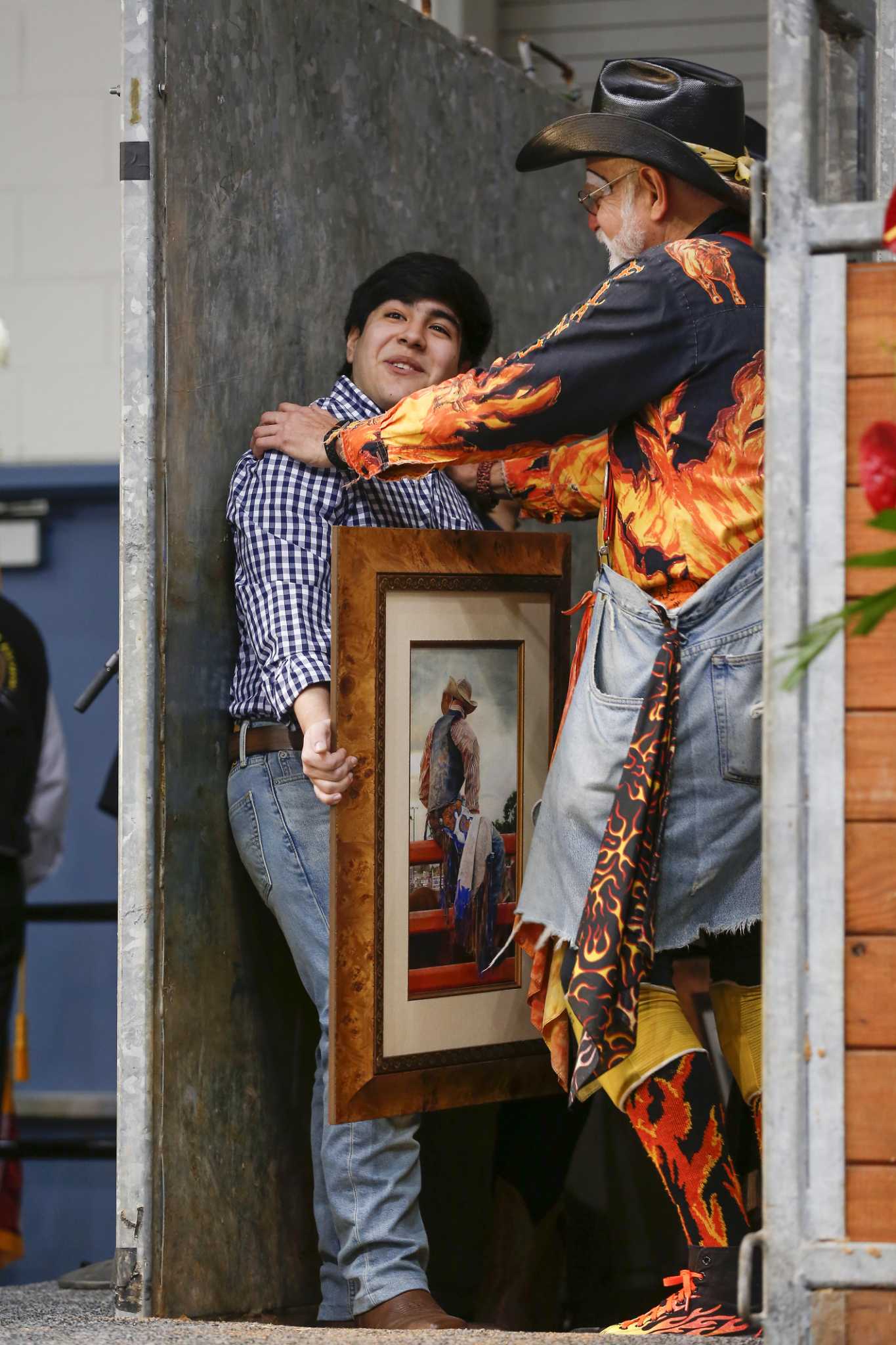 Last-minute entry snags top prize at Rodeo art auction - Houston Chronicle