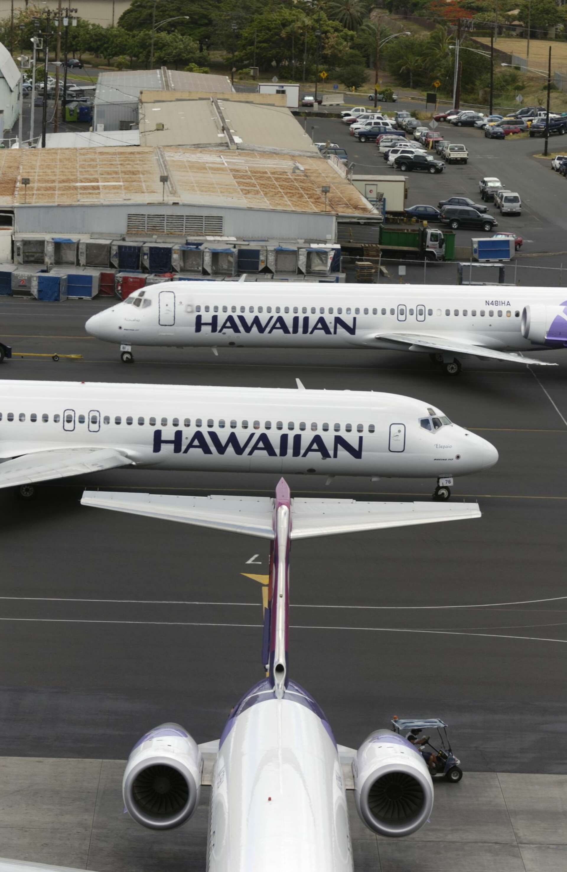 Hawaiian Air plane bound for Oakland returns to Honolulu two hours into ...