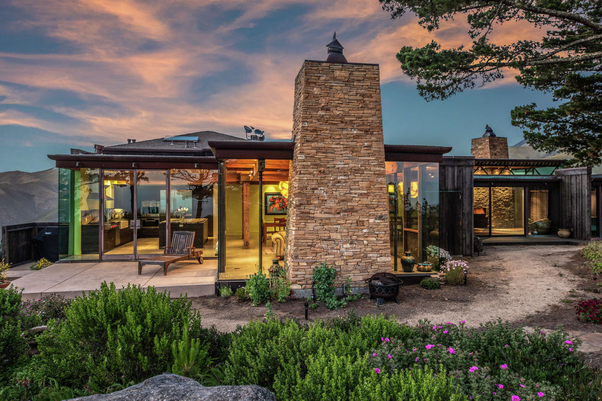 Once abandoned and overtaken by wildlife, transformed Big Sur home hits ...