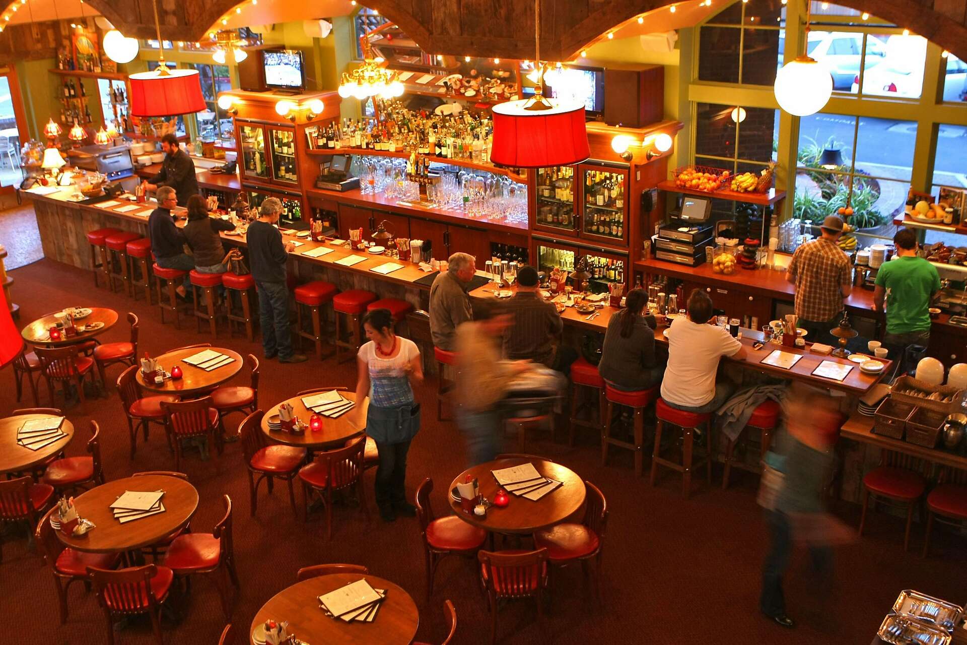 Bay Area comfort food empire Chow files for bankruptcy