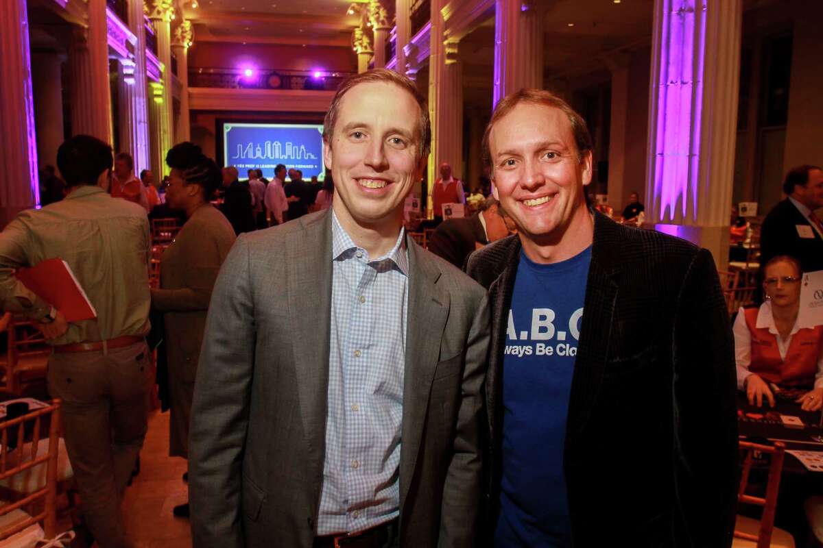 Houston billionaire, oil and gas leaders raise record $1.42 million for ...