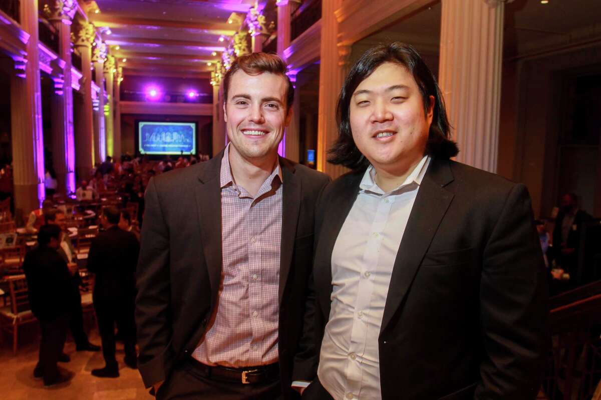 Houston billionaire, oil and gas leaders raise record $1.42 million for ...