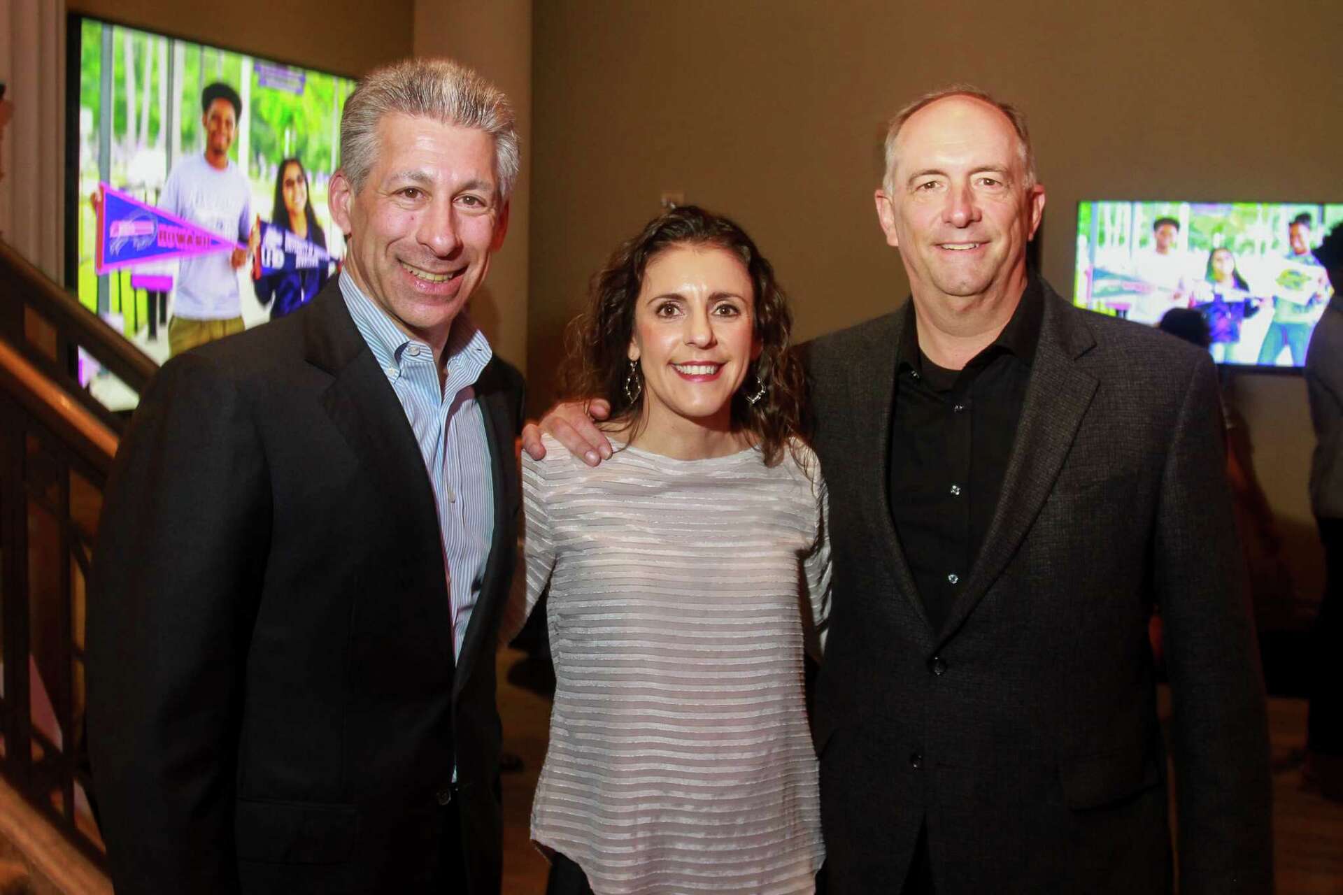 Houston billionaire, oil and gas leaders raise record $1.42 million for ...