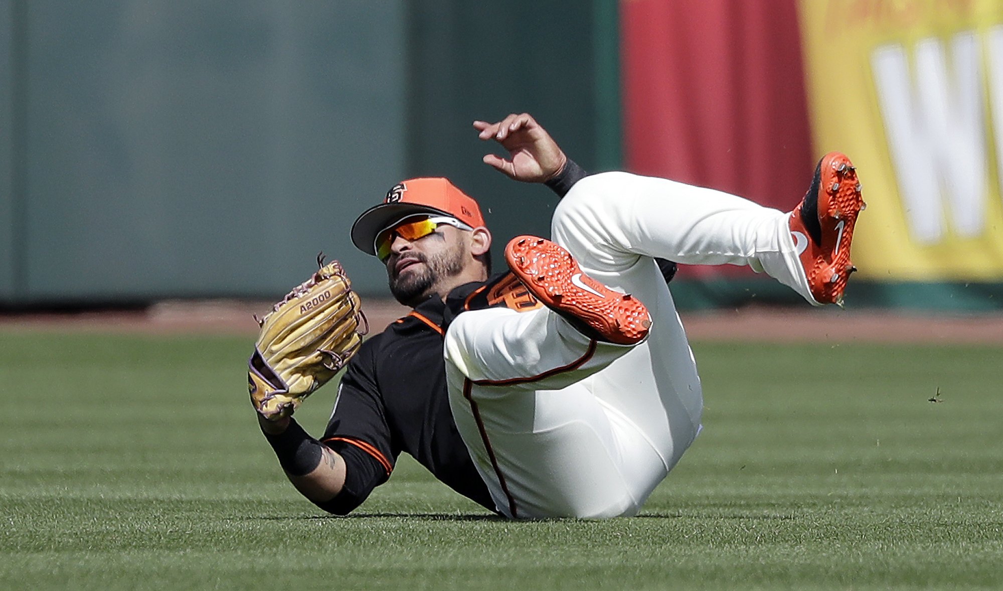 Giants’ Gerardo Parra gives outfield a new dimension with his powerful arm