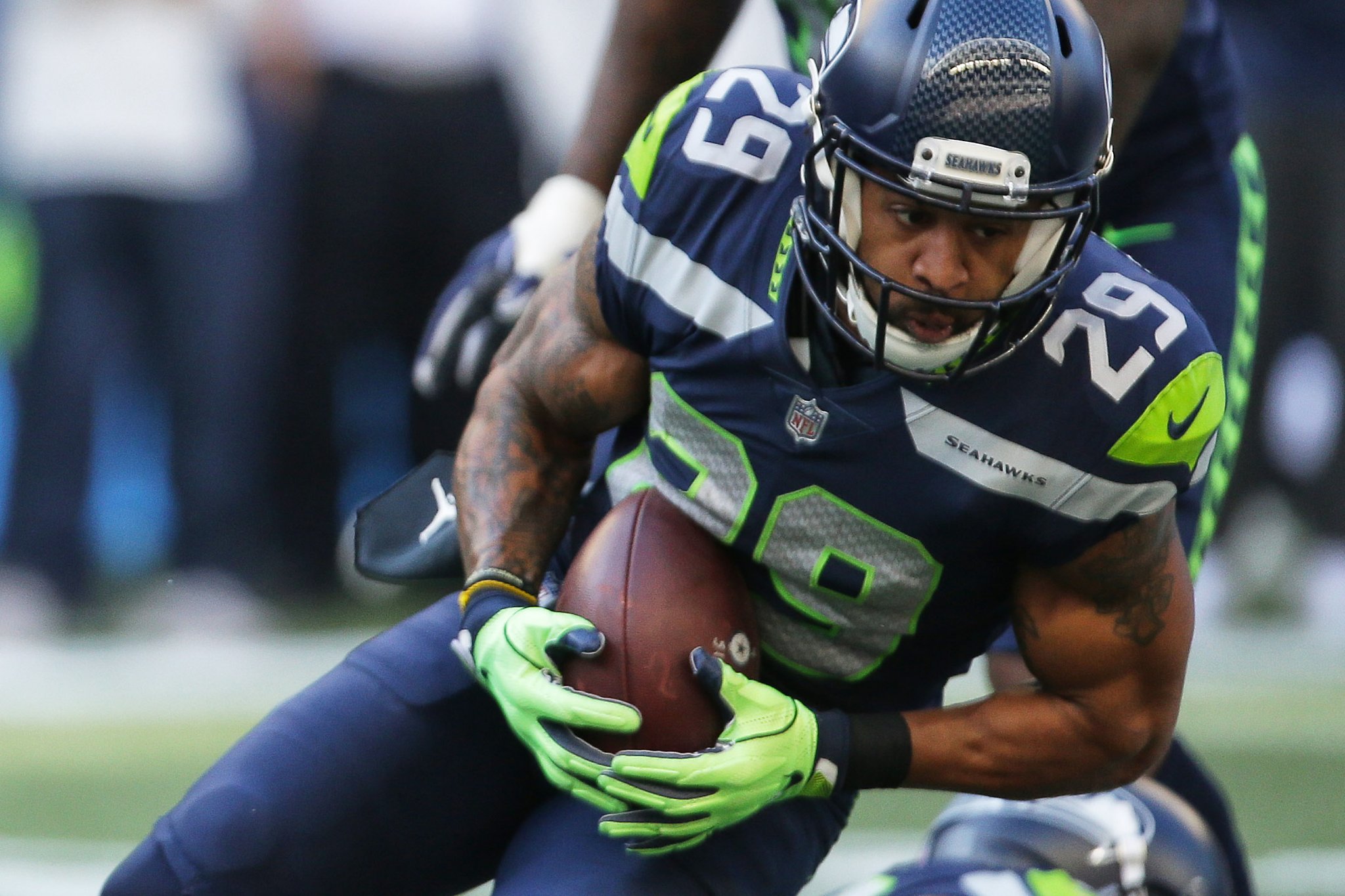 Seahawks' Earl Thomas to sign with Ravens