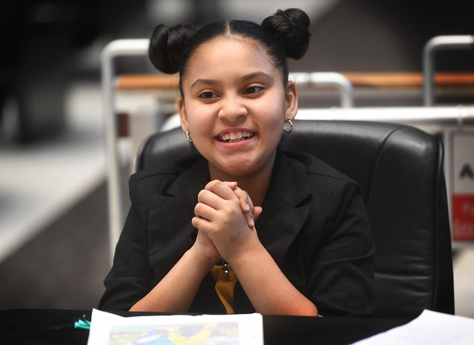 Paul Bunyan acquitted: Chief Justice presides over 5th grade mock trial