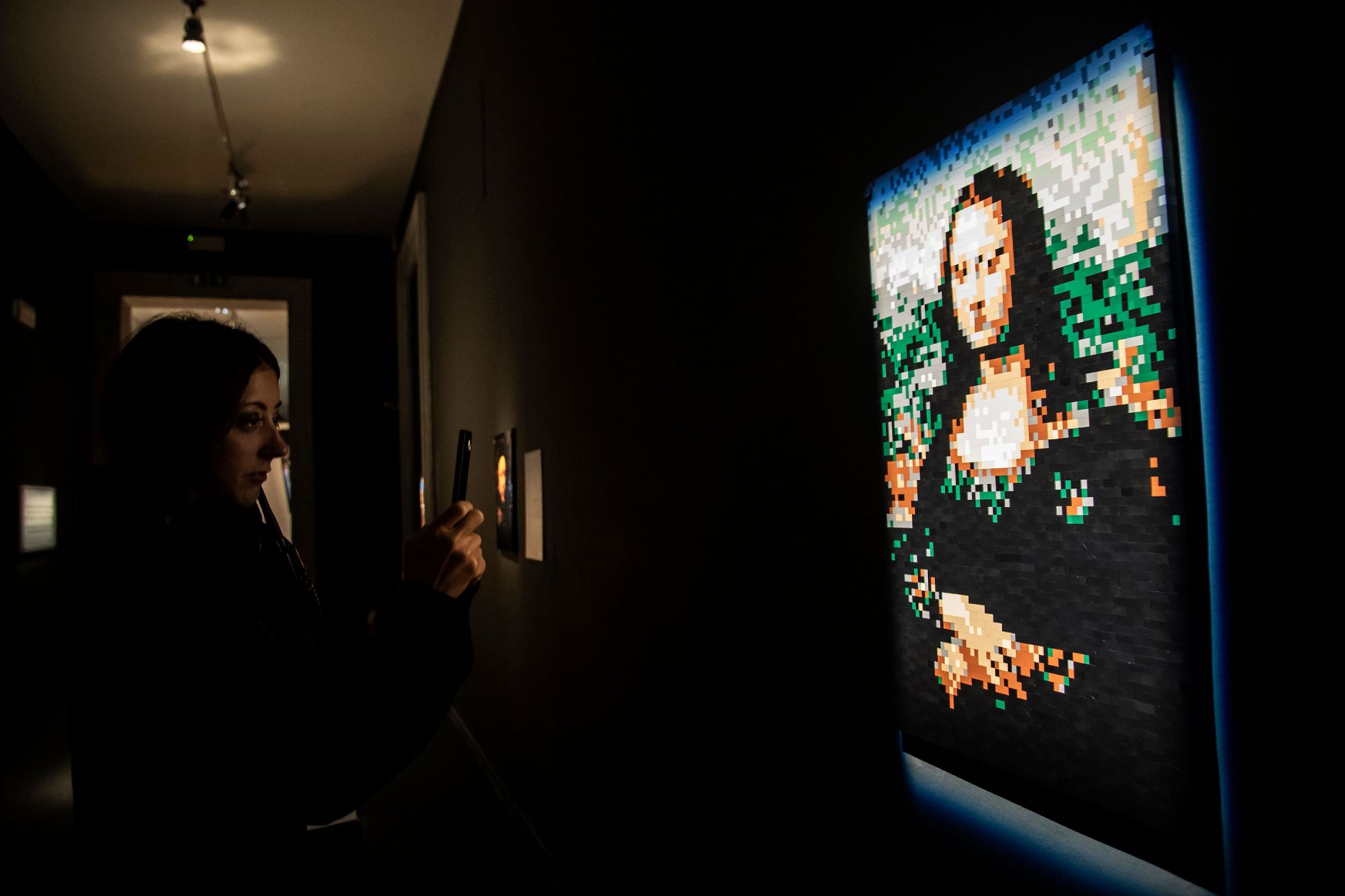 Mona Lisa Overdrive: Art Collides With Digital Technology