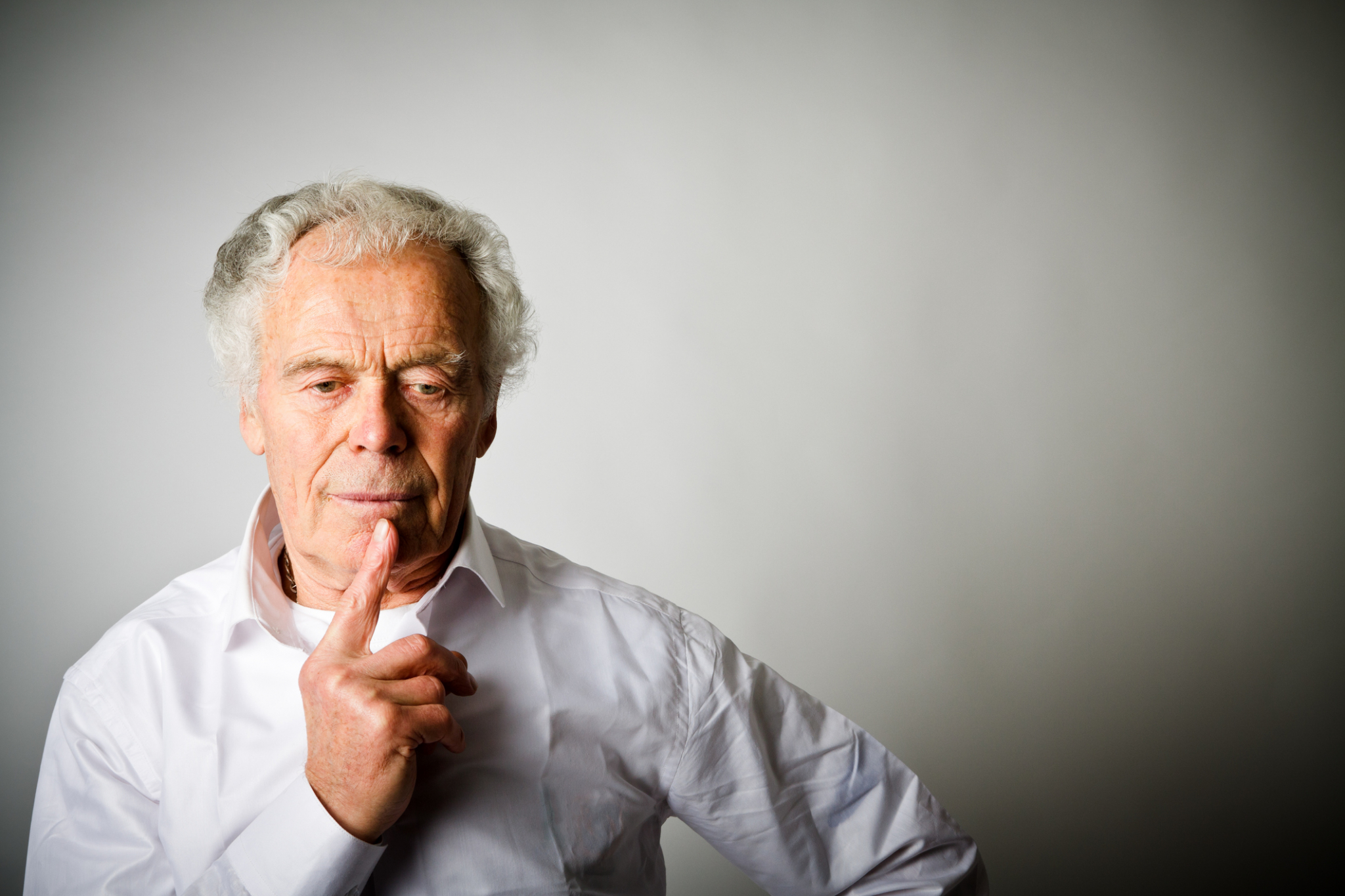 Dear Abby: Questions about scratchy voice irritate journalist