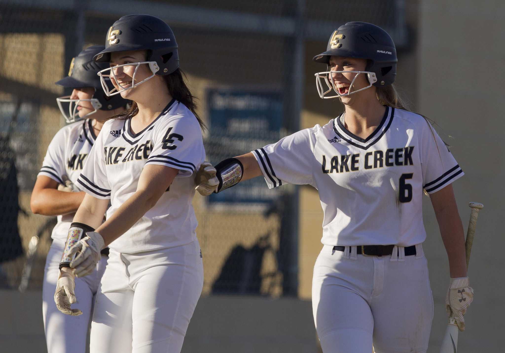 SOFTBALL: Lake Creek takes over first place with win over Willis