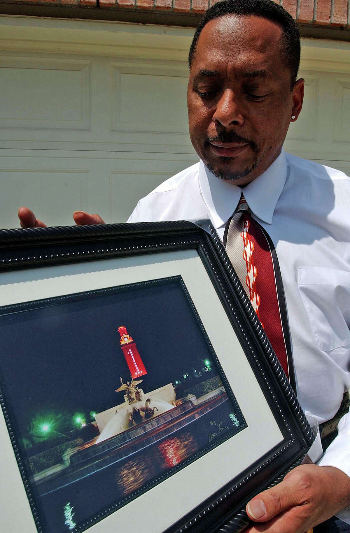 Longhorns legend Johnny 'Lam' Jones passes away at 60