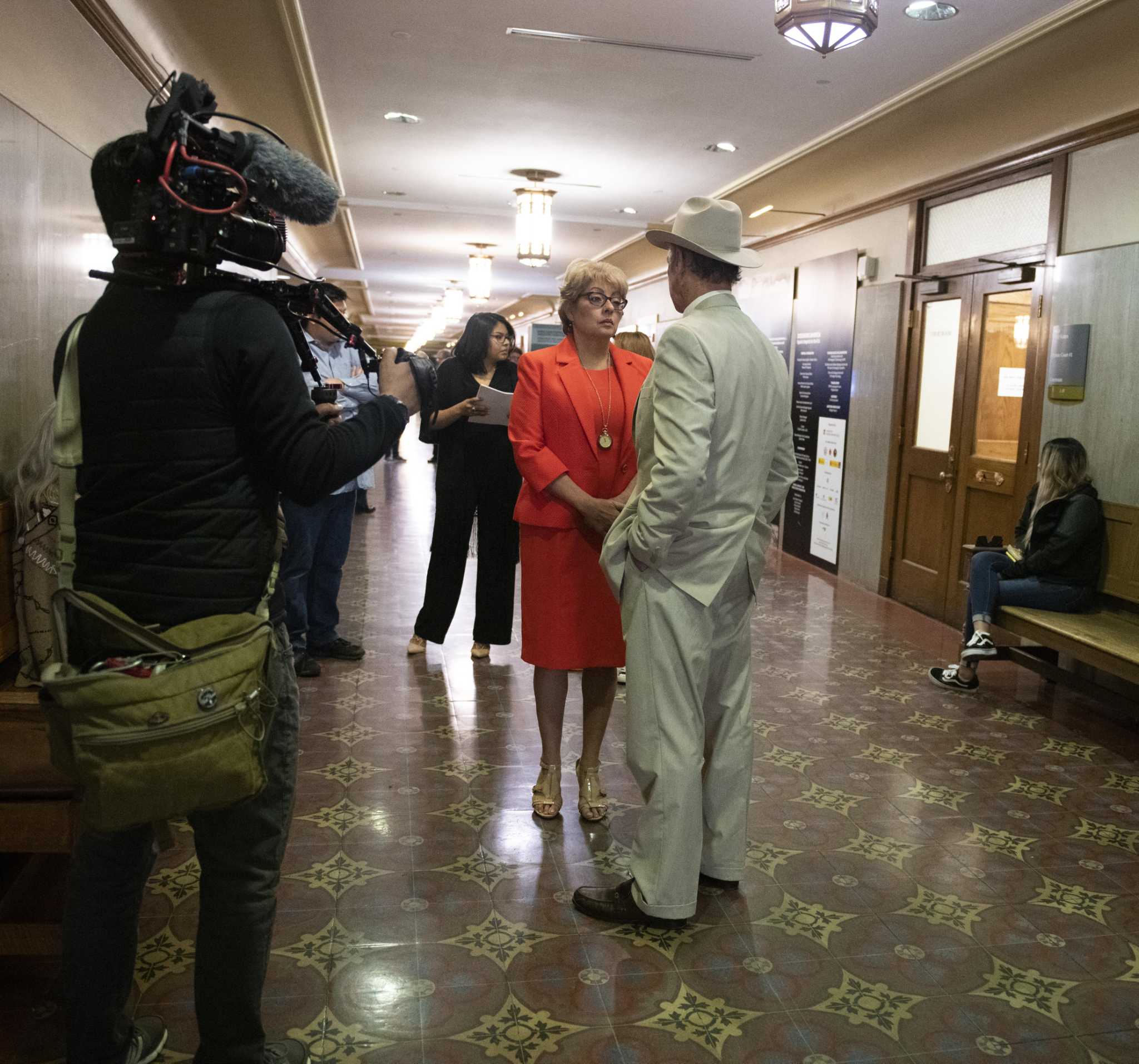 Lawyer seeks to remove judge in Thrash case