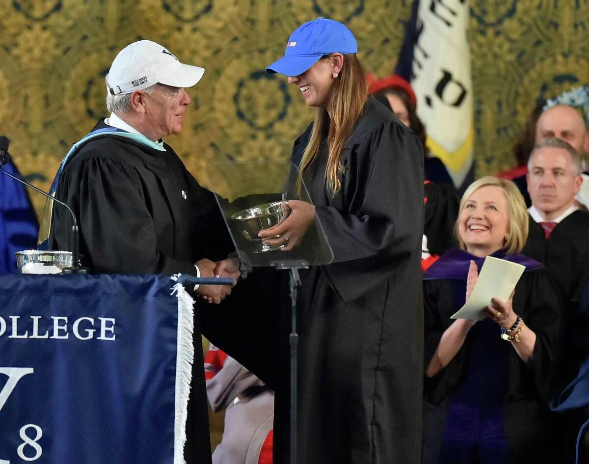 Hillary Clinton tells Yale seniors they need resiliency to meet ...