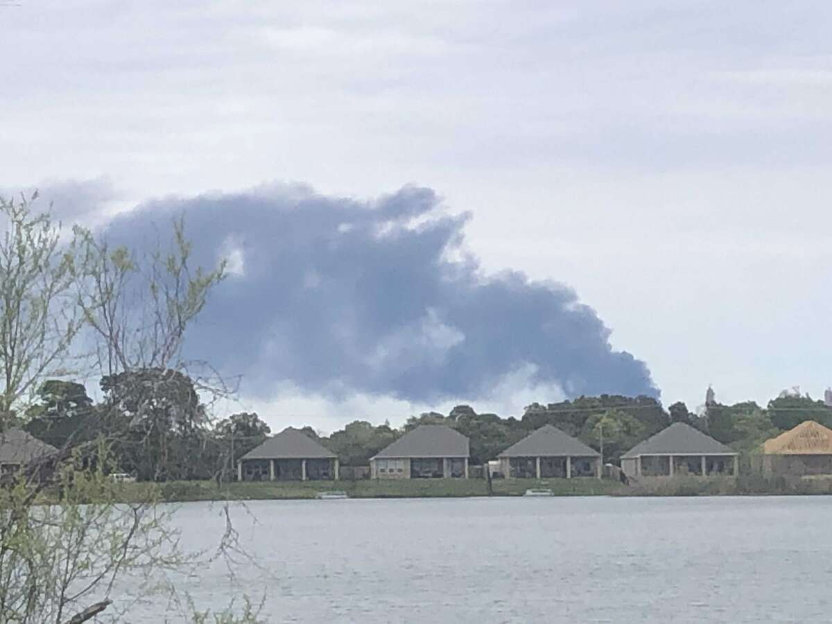 Fire contained at Exxon's Baytown facility