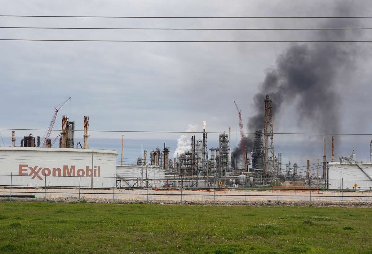 Fire contained at Exxon's Baytown facility