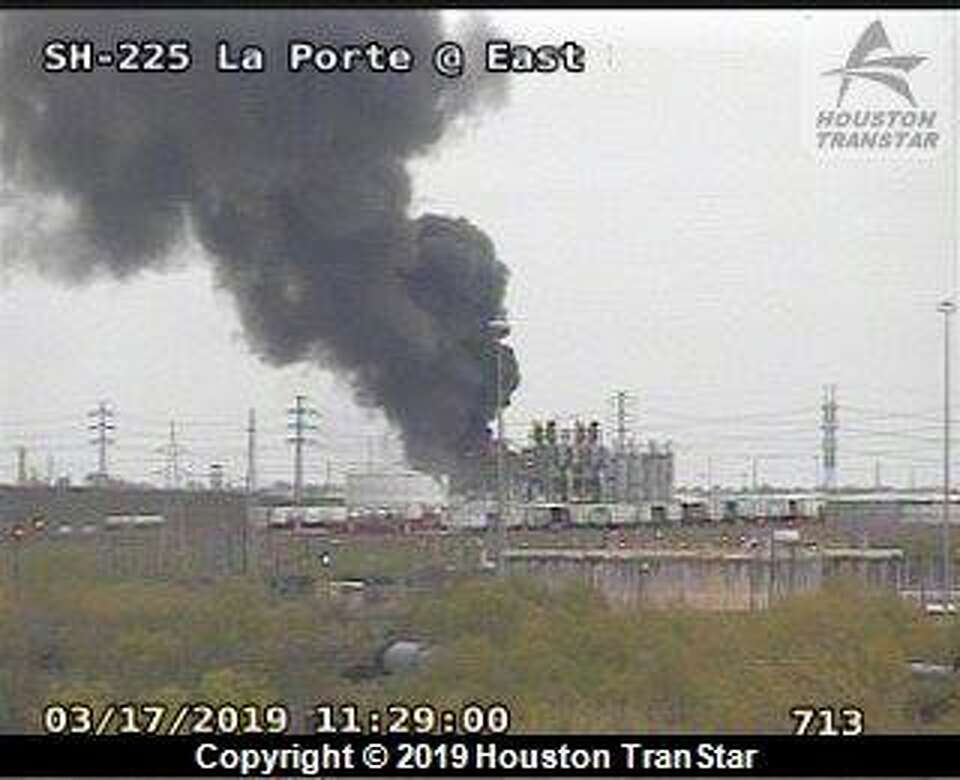 Deer Park petrochemical fire expected to last 'throughout the night'