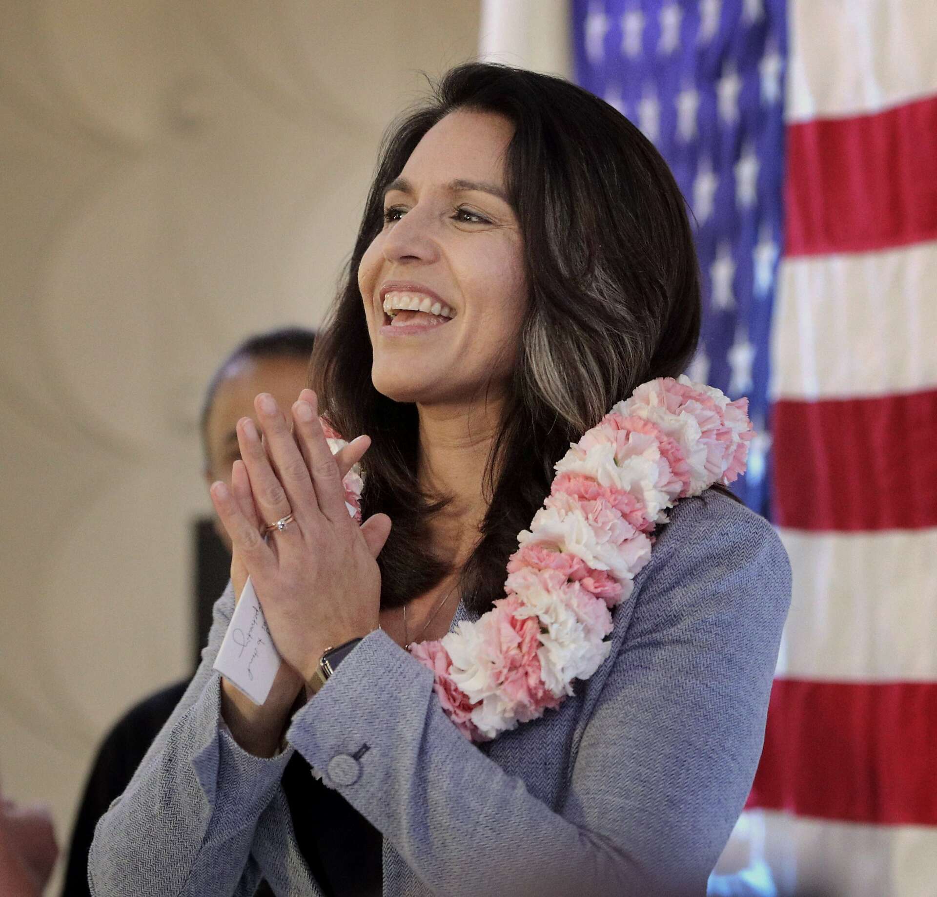Anti-war presidential hopeful Tulsi Gabbard campaigns in Fremont
