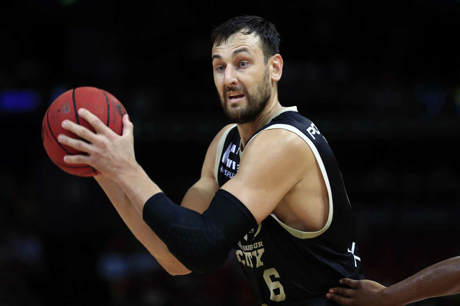 A behind-the-scenes look at how the Warriors-Andrew Bogut reunion happened