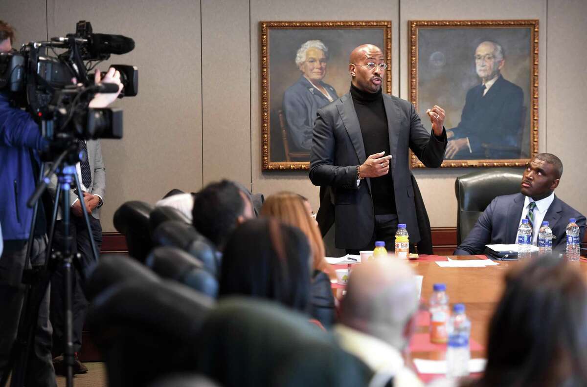 Van Jones pushes for justice reforms at Quinnipiac