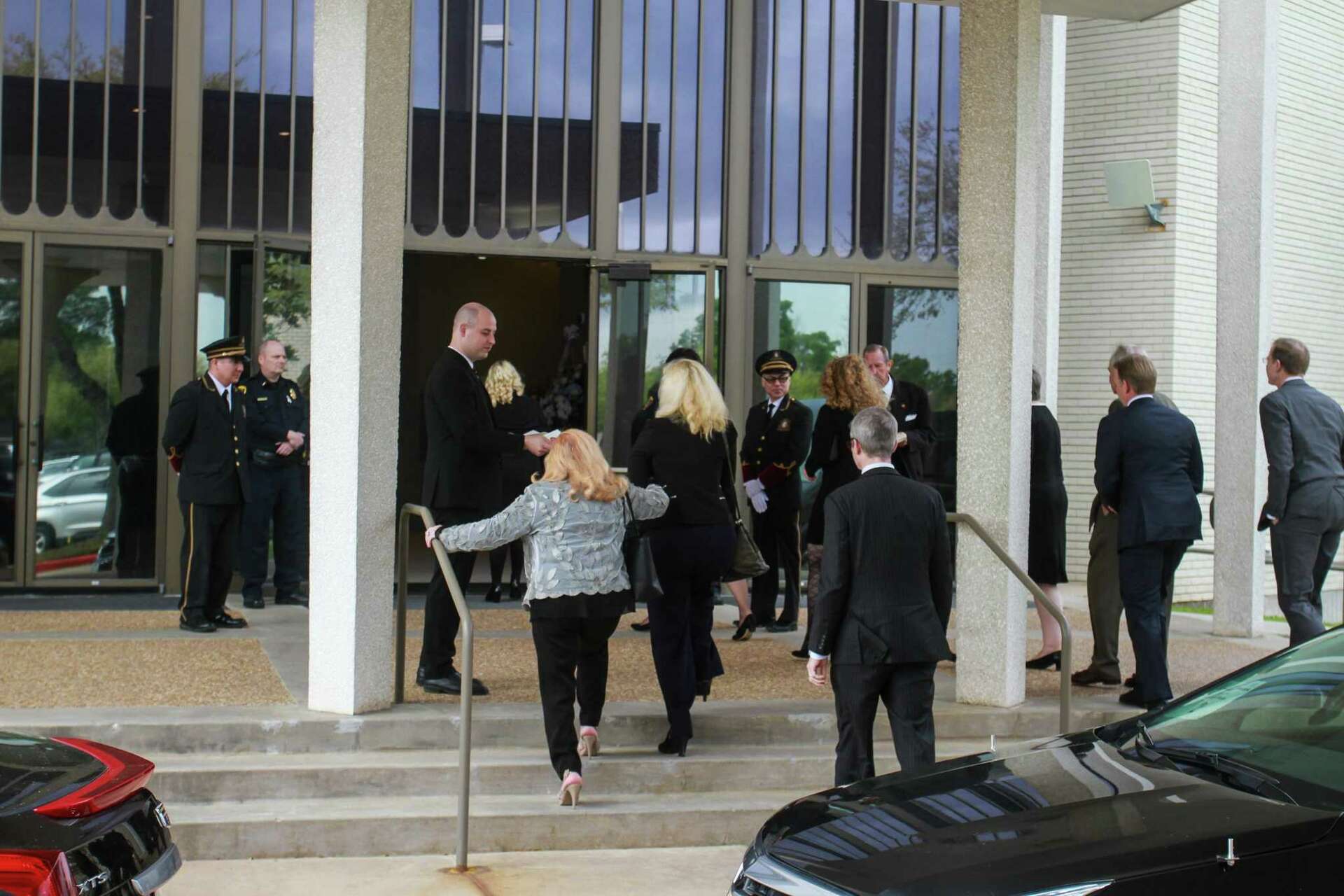 Lester Smith funeral generates humor — and doughnuts