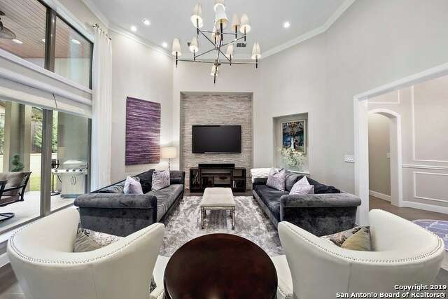 Photos show the dramatic difference between an $800K home in Texas and ...