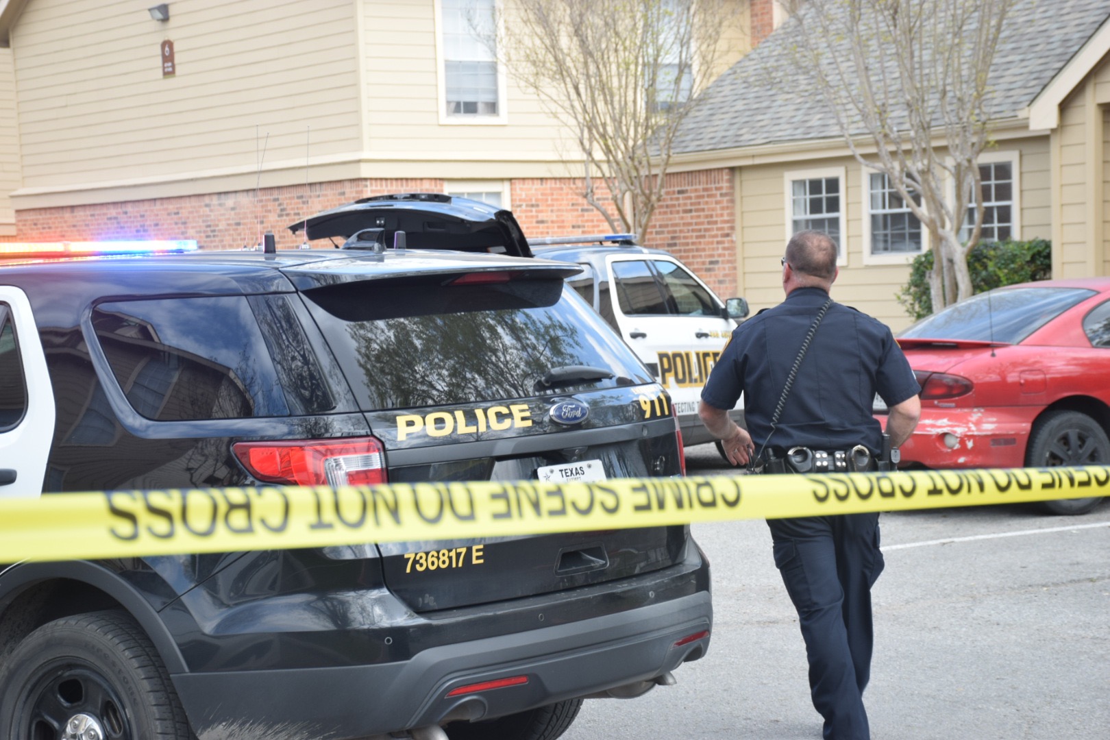 SAPD: Man in critical condition after robbery at NE side apartments