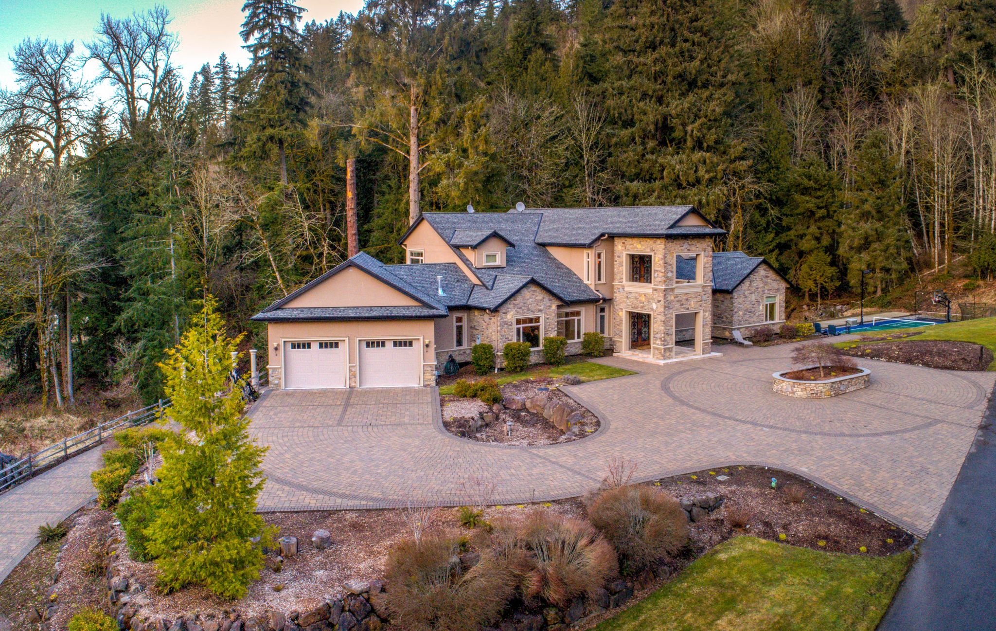 10-acre estate in Fall City includes massive, luxury home, bonus ...